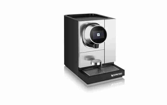 Nespresso Momento 100 – Highly Versatile Coffee Machine